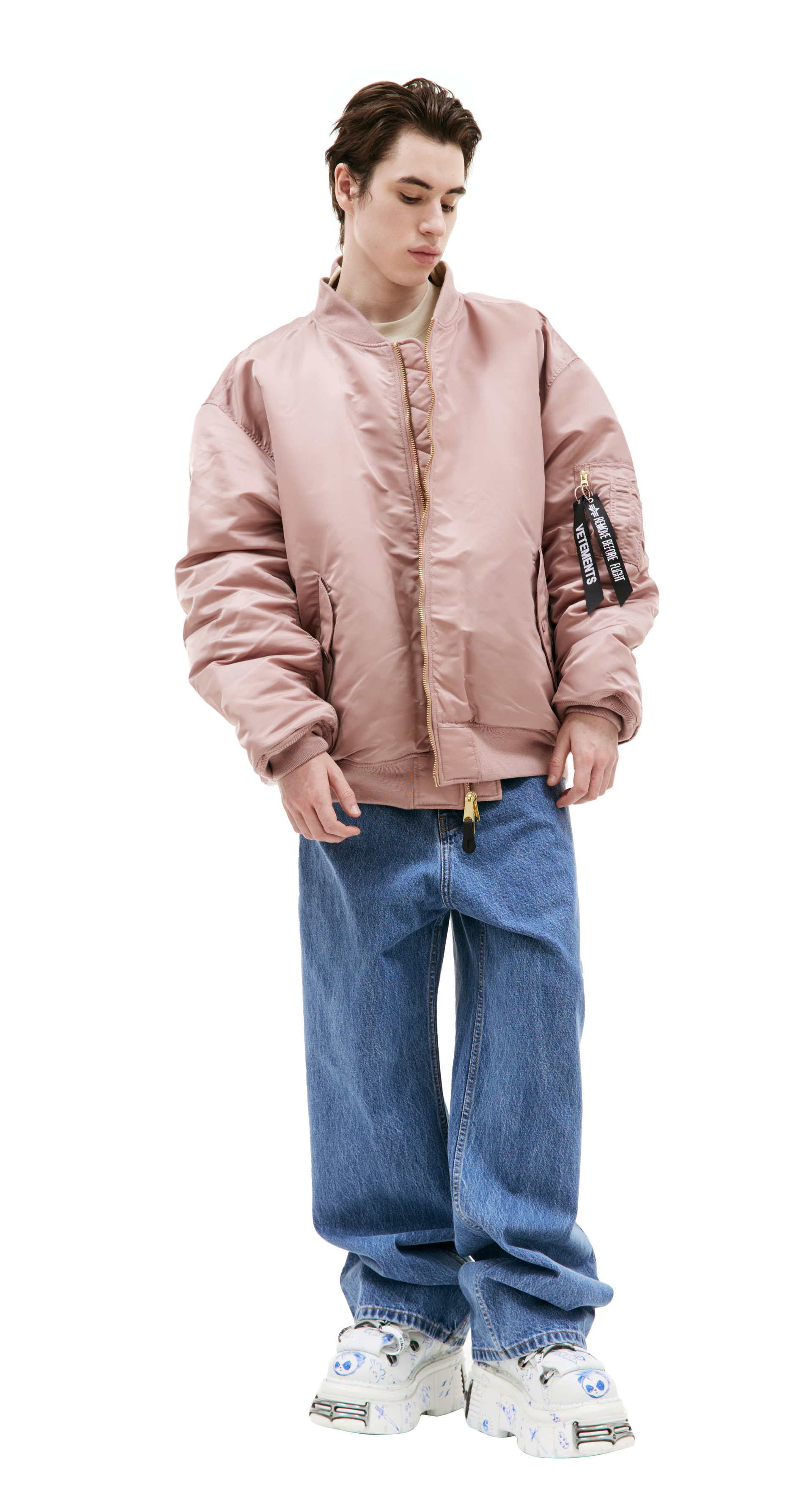 Shop VETEMENTS coats & jackets for men online at SV77