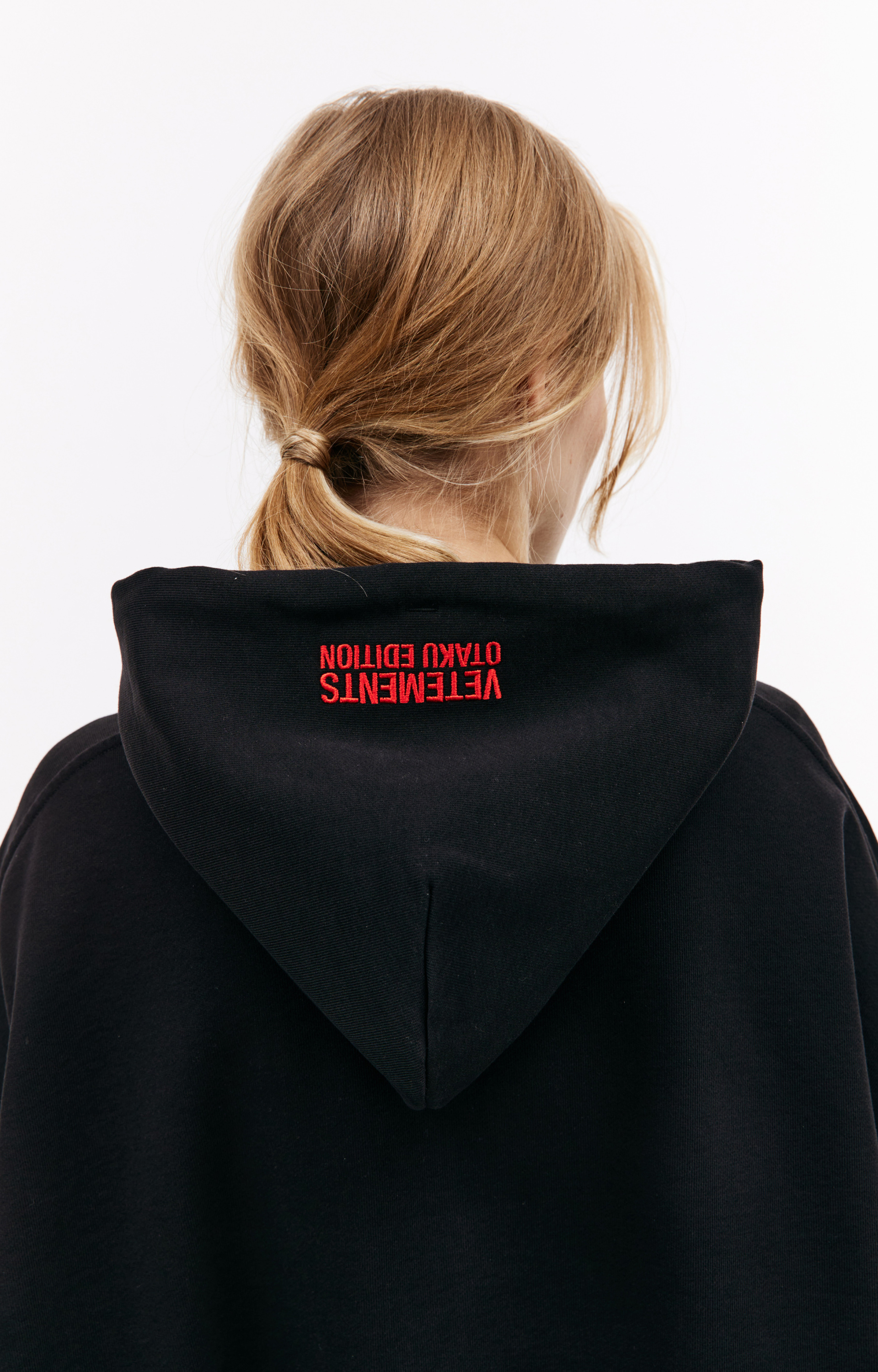 Женское черное оверсайз худи с принтом anime freak VETEMENTS — купить ...