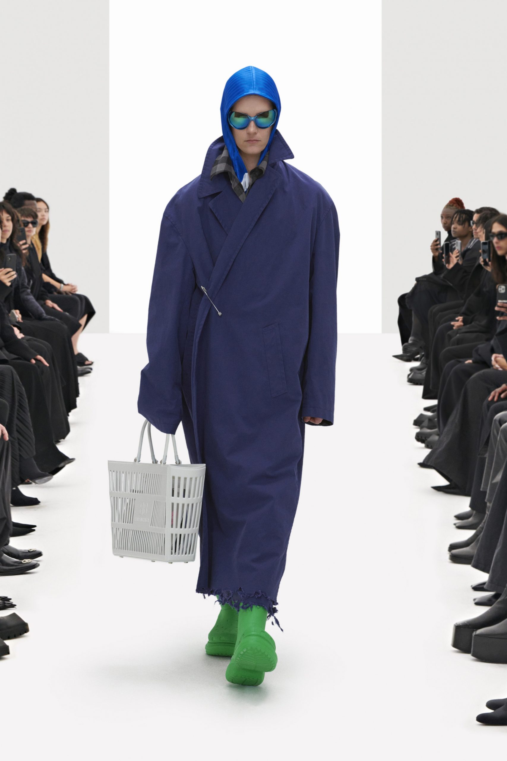 Бренд Balenciaga — мужская коллекция на официальном сайте SV77
